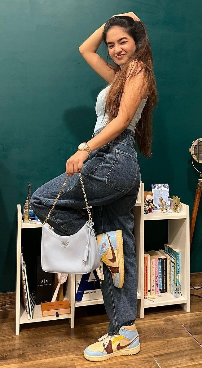 Telegram channel "Hot Actress and Models 💦💦" — @actress_hot_club — TGStat